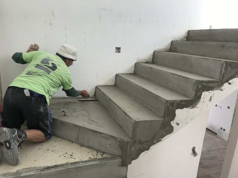 Microcement Stairs | The Trend | What Are The Advantages?